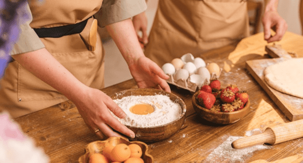 How to Blend Dry Ingredients | Mixing Tips & Methods